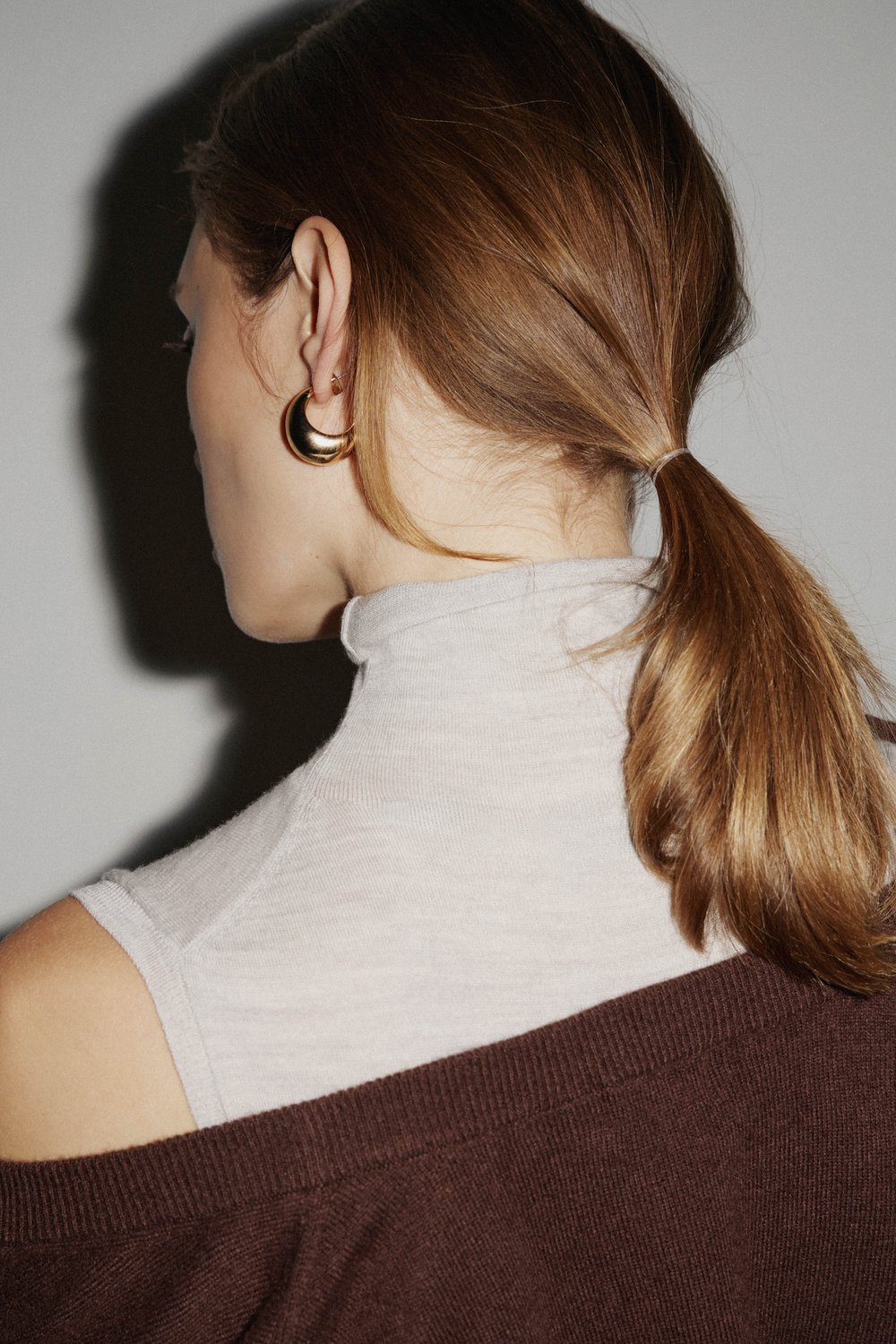 Объемные серьги из металла золотой цвет - LIMÉ